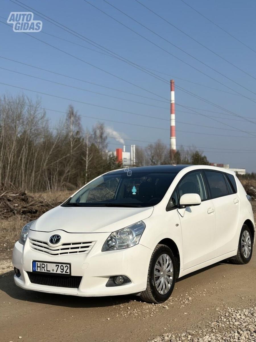 Balts Toyota Verso 2011 Viļņa, ar dzinēja tilpumu 2.00 L un nobraukumu 270 tūkst. km par 4250 €, foto 9 vietnē AUTOMOTO.COM.LV