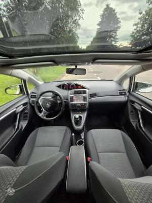 Balts Toyota Verso 2013 Viļņa, ar dzinēja tilpumu 0.00 L un nobraukumu 289 tūkst. km par 5300 €, foto 25 vietnē AUTOMOTO.COM.LV