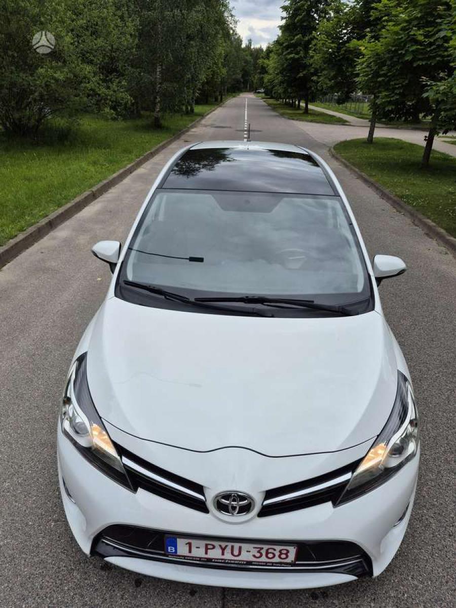 Balts Toyota Verso 2013 Viļņa, ar dzinēja tilpumu 2.00 L un nobraukumu 289 tūkst. km par 4800 €, foto 5 vietnē AUTOMOTO.COM.LV