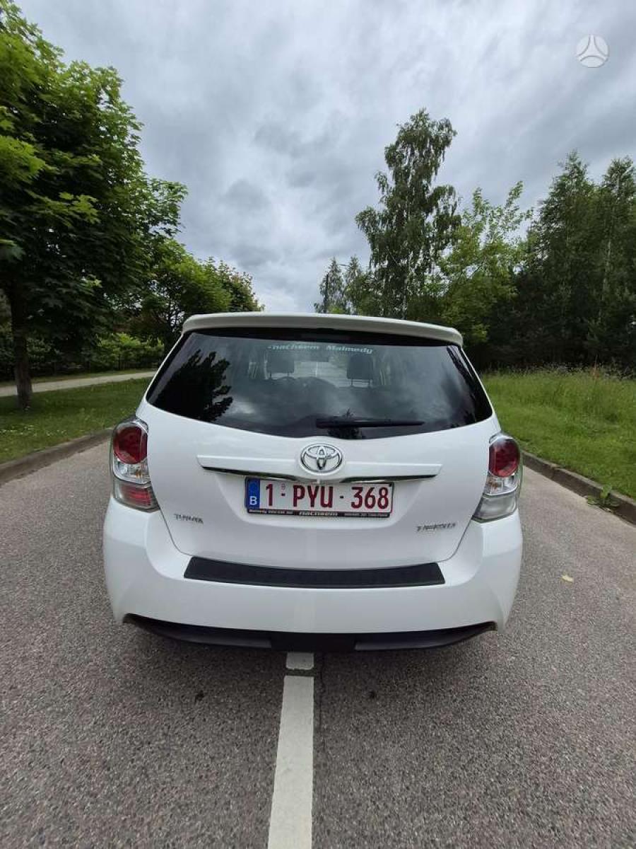 Balts Toyota Verso 2013 Viļņa, ar dzinēja tilpumu 2.00 L un nobraukumu 289 tūkst. km par 4800 €, foto 8 vietnē AUTOMOTO.COM.LV