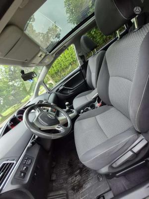 Balts Toyota Verso 2013 Viļņa, ar dzinēja tilpumu 2.00 L un nobraukumu 289 tūkst. km par 4800 €, foto 12 vietnē AUTOMOTO.COM.LV