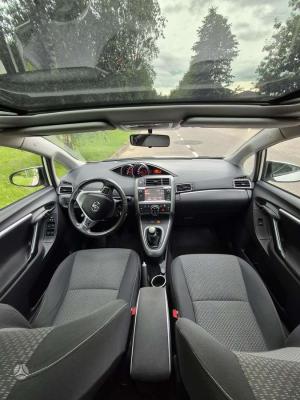 Balts Toyota Verso 2013 Viļņa, ar dzinēja tilpumu 2.00 L un nobraukumu 289 tūkst. km par 4800 €, foto 25 vietnē AUTOMOTO.COM.LV