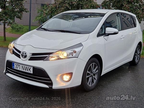 Balts Toyota Verso 2014 Tallina, ar dzinēja tilpumu 1.60 L un nobraukumu 39 tūkst. km par 9950 €, foto 3 vietnē AUTOMOTO.COM.LV