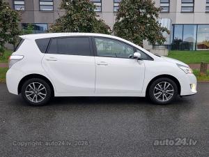 Белый Тойота Версо 2014 в Таллин, объемом двигателя 1.60 л и пробегом 39 тыс. км за 9950 €, фото 7 на AUTOMOTO.COM.LV