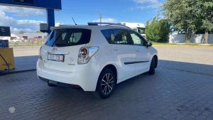 Balts Toyota Verso 2014 Marijampole, ar dzinēja tilpumu 1.60 L un nobraukumu 250 tūkst. km par 4699 €, foto 8 vietnē AUTOMOTO.COM.LV
