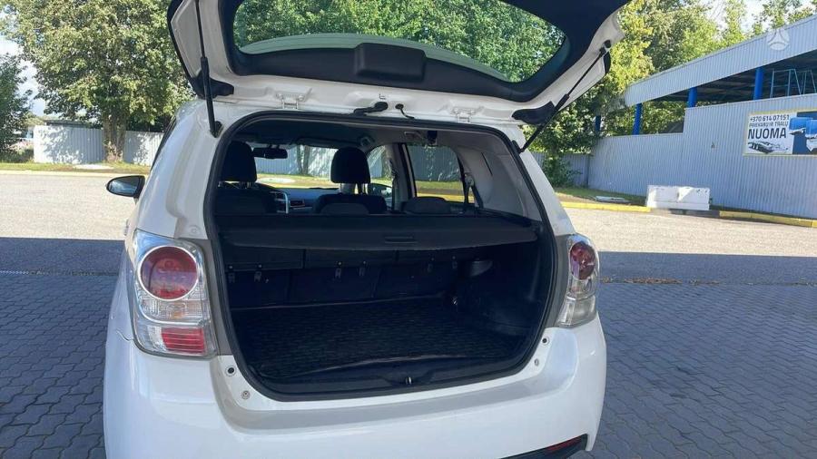 Balts Toyota Verso 2014 Marijampole, ar dzinēja tilpumu 1.60 L un nobraukumu 250 tūkst. km par 4699 €, foto 12 vietnē AUTOMOTO.COM.LV
