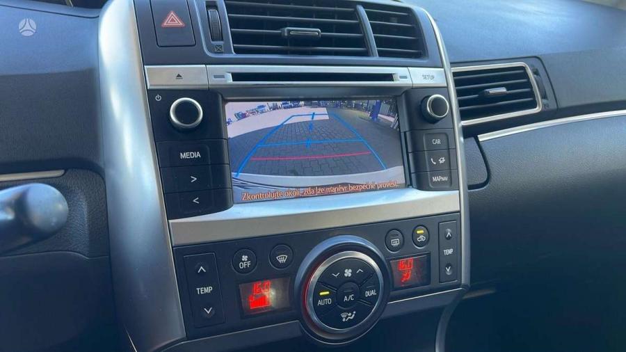 Balts Toyota Verso 2014 Marijampole, ar dzinēja tilpumu 1.60 L un nobraukumu 250 tūkst. km par 4699 €, foto 14 vietnē AUTOMOTO.COM.LV