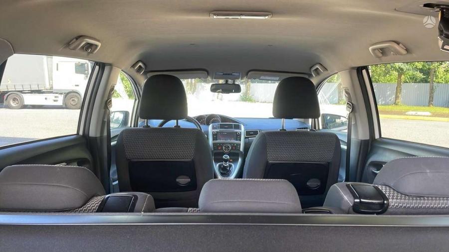 Balts Toyota Verso 2014 Marijampole, ar dzinēja tilpumu 1.60 L un nobraukumu 250 tūkst. km par 4699 €, foto 15 vietnē AUTOMOTO.COM.LV