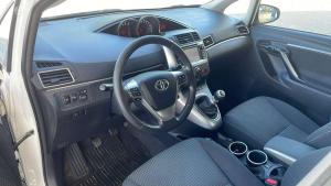 Balts Toyota Verso 2014 Marijampole, ar dzinēja tilpumu 1.60 L un nobraukumu 250 tūkst. km par 4699 €, foto 16 vietnē AUTOMOTO.COM.LV
