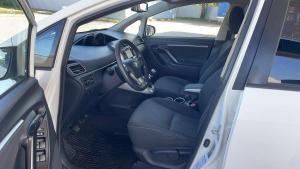 Balts Toyota Verso 2014 Marijampole, ar dzinēja tilpumu 1.60 L un nobraukumu 250 tūkst. km par 4699 €, foto 17 vietnē AUTOMOTO.COM.LV