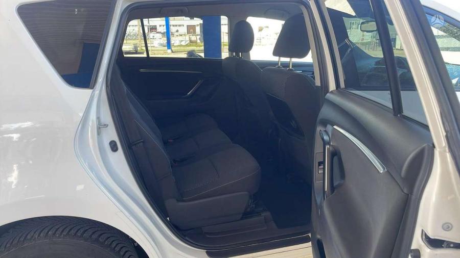 Balts Toyota Verso 2014 Marijampole, ar dzinēja tilpumu 1.60 L un nobraukumu 250 tūkst. km par 4699 €, foto 21 vietnē AUTOMOTO.COM.LV