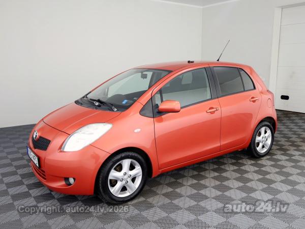 Smilšu krāsa Toyota Yaris 2006 Tallina, ar dzinēja tilpumu 1.30 L un nobraukumu 244 tūkst. km par 2499 €, foto 2 vietnē AUTOMOTO.COM.LV