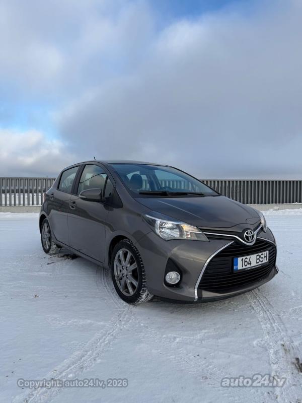 Beige Toyota Yaris 2016 in Tallinn, with an engine capacity of 1.30 L and mileage of 76 thousand km for 9300 €, photo 2 on AUTOMOTO.COM.LV