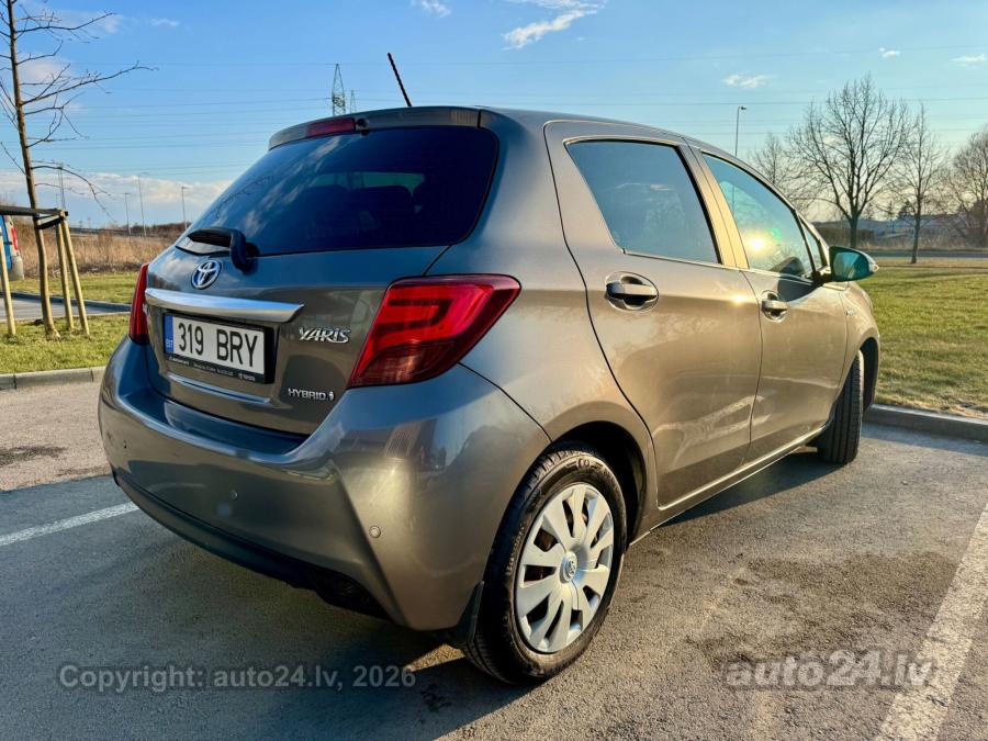 Smilšu krāsa Toyota Yaris 2016 Tallina, ar dzinēja tilpumu 1.50 L un nobraukumu 36 tūkst. km par 10400 €, foto 7 vietnē AUTOMOTO.COM.LV