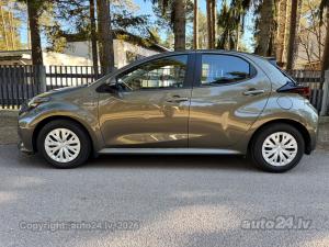Smilšu krāsa Toyota Yaris 2020 Tallina, ar dzinēja tilpumu 1.50 L un nobraukumu 46 tūkst. km par 13900 €, foto 3 vietnē AUTOMOTO.COM.LV