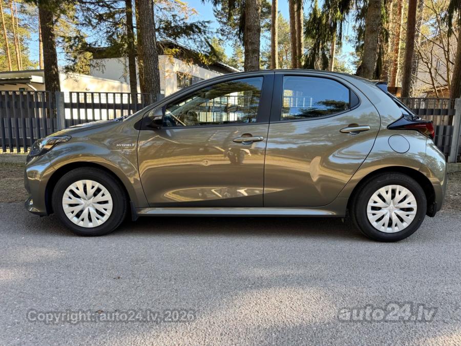 Smilšu krāsa Toyota Yaris 2020 Tallina, ar dzinēja tilpumu 1.50 L un nobraukumu 46 tūkst. km par 13900 €, foto 3 vietnē AUTOMOTO.COM.LV
