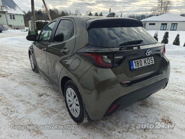 Smilšu krāsa Toyota Yaris 2021 Tallina, ar dzinēja tilpumu 1.50 L un nobraukumu 138 tūkst. km par 14900 €, foto 6 vietnē AUTOMOTO.COM.LV
