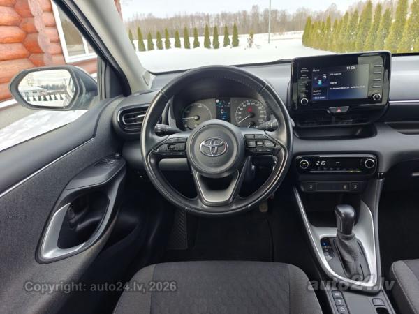 Smilšu krāsa Toyota Yaris 2021 Tallina, ar dzinēja tilpumu 1.50 L un nobraukumu 138 tūkst. km par 14900 €, foto 9 vietnē AUTOMOTO.COM.LV