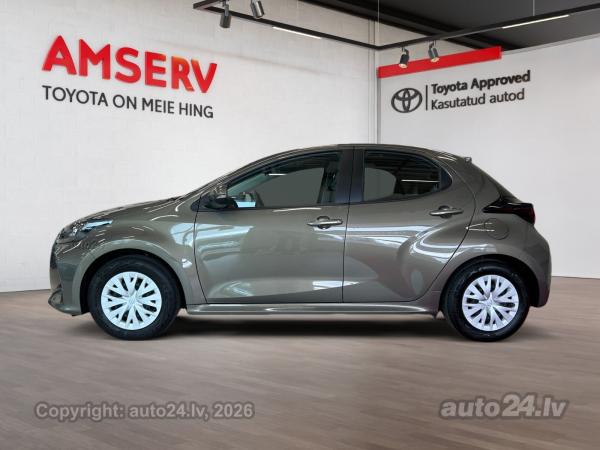 Beige Toyota Yaris 2022 in Parnu, with an engine capacity of 1.50 L and mileage of 41 thousand km for 16290 €, photo 3 on AUTOMOTO.COM.LV