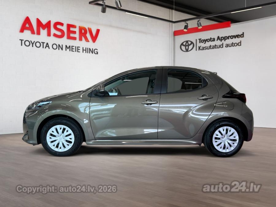 Beige Toyota Yaris 2022 in Parnu, with an engine capacity of 1.50 L and mileage of 41 thousand km for 16290 €, photo 4 on AUTOMOTO.COM.LV