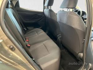 Beige Toyota Yaris 2022 in Parnu, with an engine capacity of 1.50 L and mileage of 41 thousand km for 16290 €, photo 8 on AUTOMOTO.COM.LV