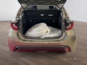 Beige Toyota Yaris 2022 in Parnu, with an engine capacity of 1.50 L and mileage of 41 thousand km for 16290 €, photo 11 on AUTOMOTO.COM.LV
