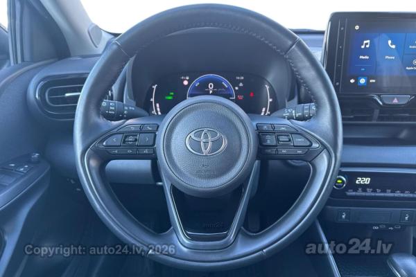 Smilšu krāsa Toyota Yaris 2024 Paide, ar dzinēja tilpumu 1.50 L un nobraukumu 24 tūkst. km par 21490 €, foto 11 vietnē AUTOMOTO.COM.LV