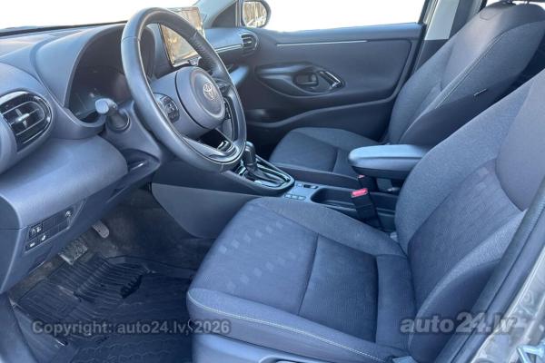 Smilšu krāsa Toyota Yaris 2024 Paide, ar dzinēja tilpumu 1.50 L un nobraukumu 24 tūkst. km par 21490 €, foto 11 vietnē AUTOMOTO.COM.LV