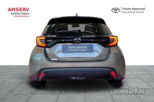 Smilšu krāsa Toyota Yaris 2024 Pērnava, ar dzinēja tilpumu 1.50 L un nobraukumu 25 tūkst. km par 21490 €, foto 4 vietnē AUTOMOTO.COM.LV