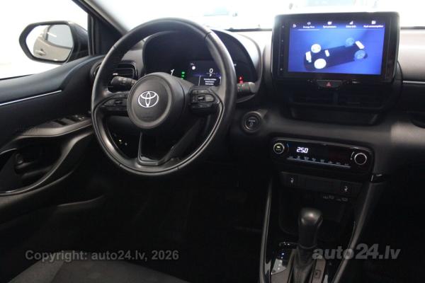 Smilšu krāsa Toyota Yaris 2024 Viljandi, ar dzinēja tilpumu 1.50 L un nobraukumu 23 tūkst. km par 21490 €, foto 9 vietnē AUTOMOTO.COM.LV