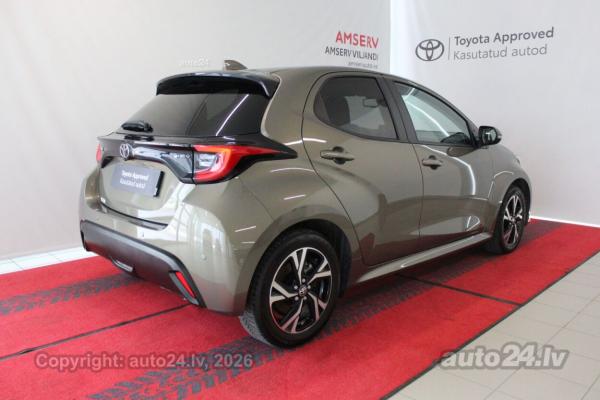 Smilšu krāsa Toyota Yaris 2024 Viljandi, ar dzinēja tilpumu 1.50 L un nobraukumu 24 tūkst. km par 21490 €, foto 2 vietnē AUTOMOTO.COM.LV