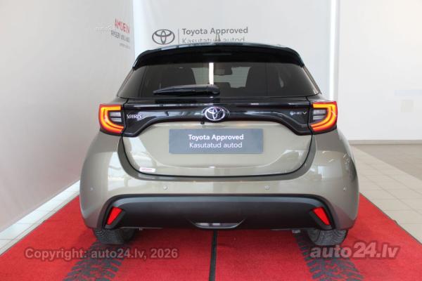 Smilšu krāsa Toyota Yaris 2024 Viljandi, ar dzinēja tilpumu 1.50 L un nobraukumu 24 tūkst. km par 21490 €, foto 4 vietnē AUTOMOTO.COM.LV