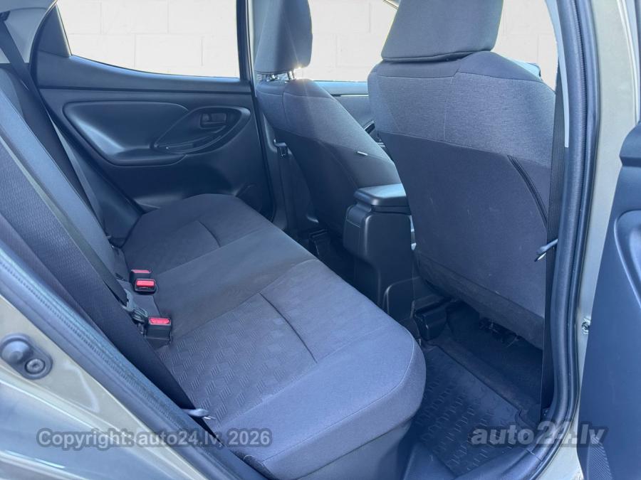 Beige Toyota Yaris 2024 in Paide, with an engine capacity of 1.50 L and mileage of 31 thousand km for 21490 €, photo 8 on AUTOMOTO.COM.LV