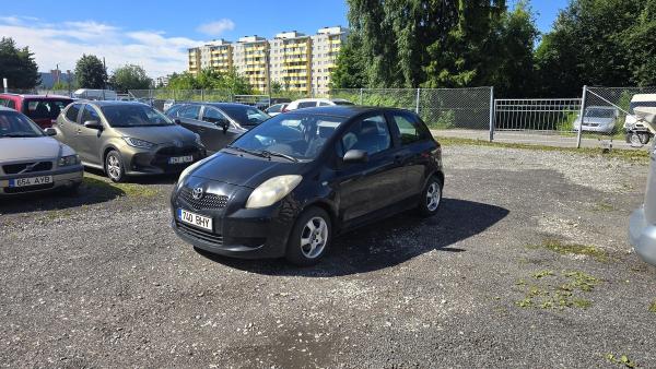 Melns Toyota Yaris 2006 Tallina, ar dzinēja tilpumu 0.00 L un nobraukumu 230 tūkst. km par 1499 €, foto 3 vietnē AUTOMOTO.COM.LV