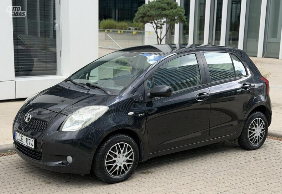 Melns Toyota Yaris 2008 Viļņa, ar dzinēja tilpumu 1.40 L un nobraukumu 208 tūkst. km par 1750 €, foto 3 vietnē AUTOMOTO.COM.LV