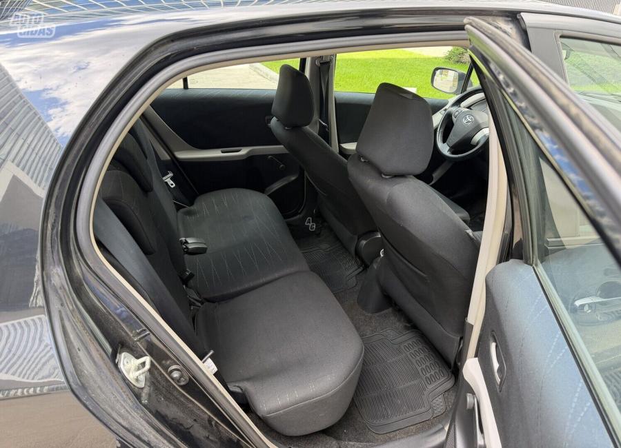 Melns Toyota Yaris 2008 Viļņa, ar dzinēja tilpumu 1.40 L un nobraukumu 208 tūkst. km par 1750 €, foto 12 vietnē AUTOMOTO.COM.LV