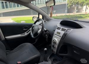 Melns Toyota Yaris 2008 Viļņa, ar dzinēja tilpumu 1.40 L un nobraukumu 208 tūkst. km par 1750 €, foto 13 vietnē AUTOMOTO.COM.LV