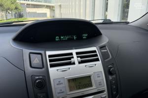 Melns Toyota Yaris 2008 Viļņa, ar dzinēja tilpumu 1.40 L un nobraukumu 208 tūkst. km par 1750 €, foto 15 vietnē AUTOMOTO.COM.LV