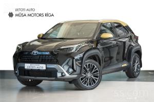 Black Toyota Yaris 2022 in Riga, with an engine capacity of 1.50 L and mileage of 40 thousand km for 24900 €, photo  on AUTOMOTO.COM.LV