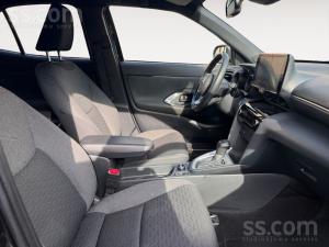 Melns Toyota Yaris 2022 Rīga, ar dzinēja tilpumu 1.50 L un nobraukumu 105 tūkst. km par 21700 €, foto 7 vietnē AUTOMOTO.COM.LV