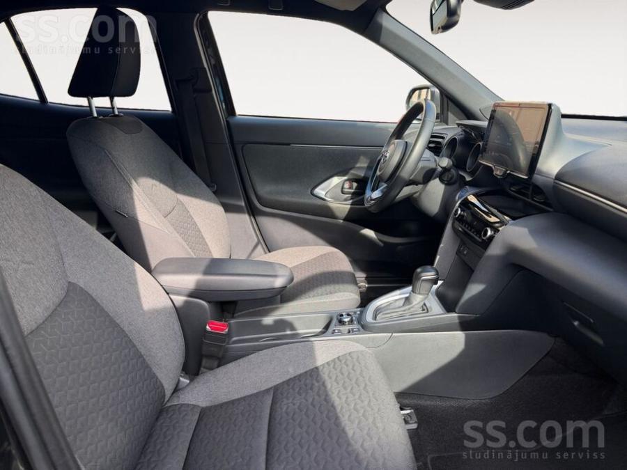 Melns Toyota Yaris 2022 Rīga, ar dzinēja tilpumu 1.50 L un nobraukumu 105 tūkst. km par 21700 €, foto 7 vietnē AUTOMOTO.COM.LV