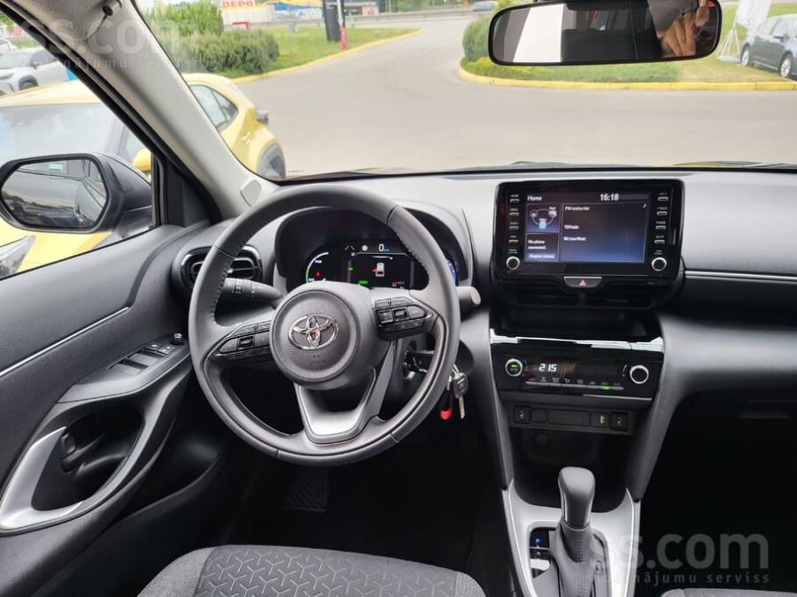 Melns Toyota Yaris 2023 Rīga, ar dzinēja tilpumu 1.50 L un nobraukumu 40 tūkst. km par 22500 €, foto 7 vietnē AUTOMOTO.COM.LV