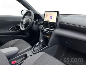Melns Toyota Yaris 2025 Rīga, ar dzinēja tilpumu 1.50 L un nobraukumu 19 tūkst. km par 23990 €, foto 6 vietnē AUTOMOTO.COM.LV