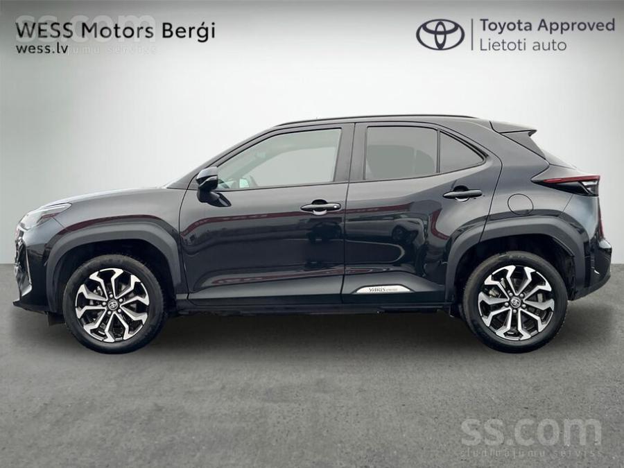 Melns Toyota Yaris 2025 Rīga, ar dzinēja tilpumu 1.50 L un nobraukumu 19 tūkst. km par 23990 €, foto 4 vietnē AUTOMOTO.COM.LV