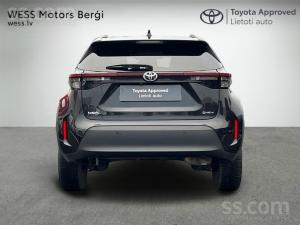 Melns Toyota Yaris 2025 Rīga, ar dzinēja tilpumu 1.50 L un nobraukumu 19 tūkst. km par 23990 €, foto 5 vietnē AUTOMOTO.COM.LV