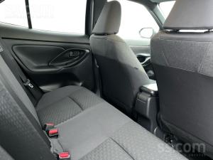 Melns Toyota Yaris 2025 Rīga, ar dzinēja tilpumu 1.50 L un nobraukumu 19 tūkst. km par 23990 €, foto 8 vietnē AUTOMOTO.COM.LV