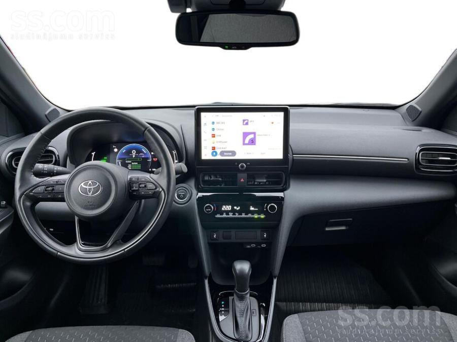 Melns Toyota Yaris 2025 Rīga, ar dzinēja tilpumu 1.50 L un nobraukumu 19 tūkst. km par 23990 €, foto 9 vietnē AUTOMOTO.COM.LV