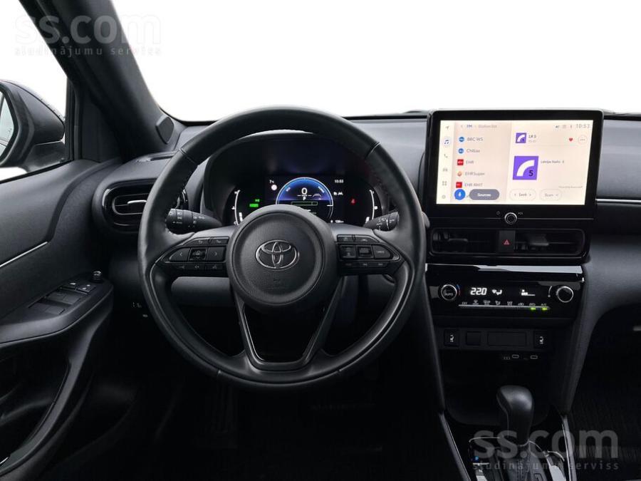 Melns Toyota Yaris 2025 Rīga, ar dzinēja tilpumu 1.50 L un nobraukumu 19 tūkst. km par 23990 €, foto 10 vietnē AUTOMOTO.COM.LV