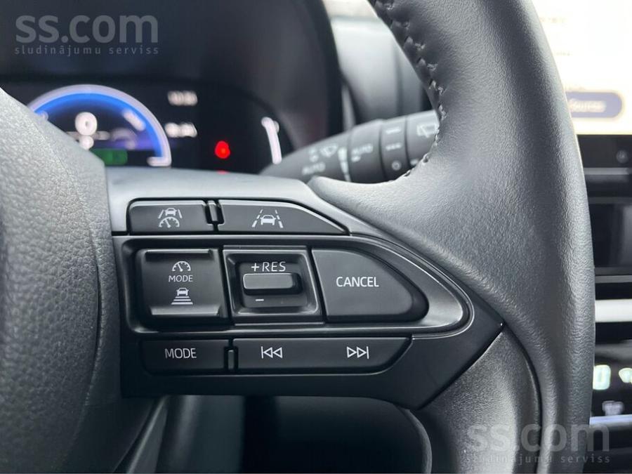 Melns Toyota Yaris 2025 Rīga, ar dzinēja tilpumu 1.50 L un nobraukumu 19 tūkst. km par 23990 €, foto 20 vietnē AUTOMOTO.COM.LV