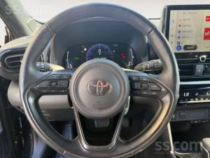 Melns Toyota Yaris 2025 Rīga, ar dzinēja tilpumu 1.50 L un nobraukumu 30 tūkst. km par 23500 €, foto 10 vietnē AUTOMOTO.COM.LV